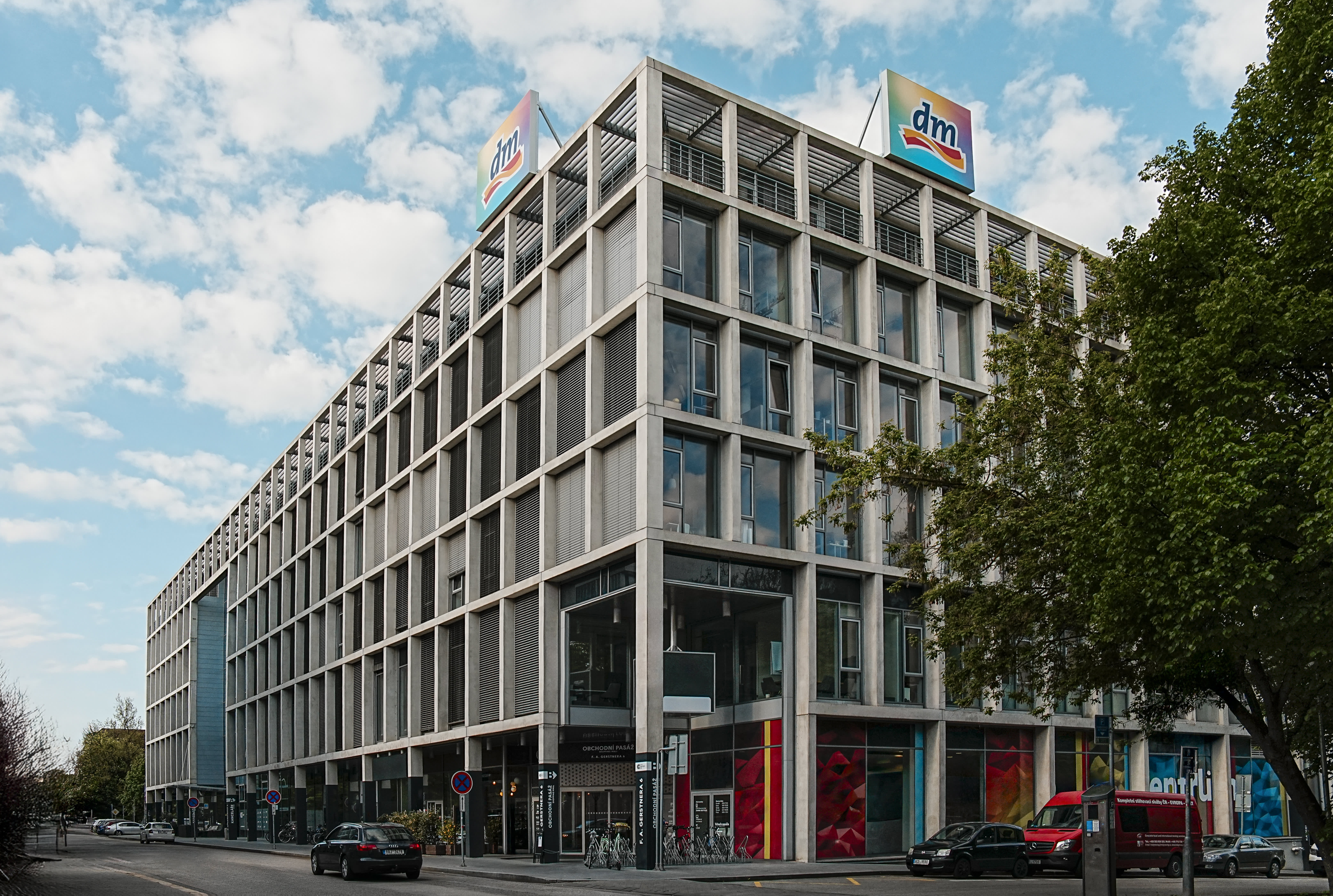 dm dialogicum v City Center České Budejovice – Fotografie pro média | dm.cz
