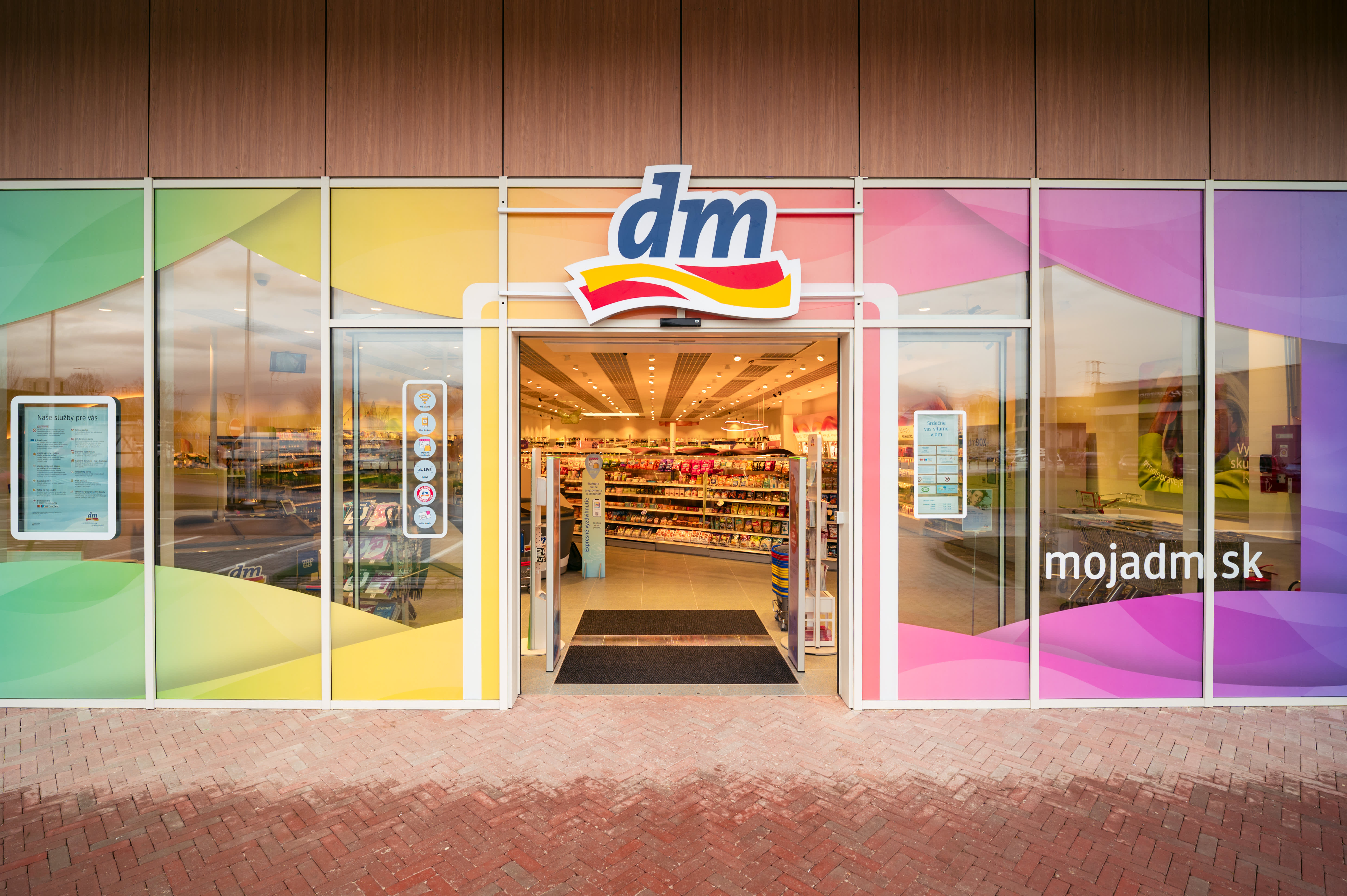 Tlačová správa – Otvorenie predajne v Liptovskom Mikuláši – dm e-shop ...
